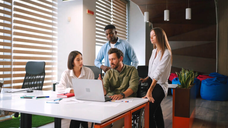 10 Principles of Strategic Leadership to Drive Business Growth - Strategic Toolkits